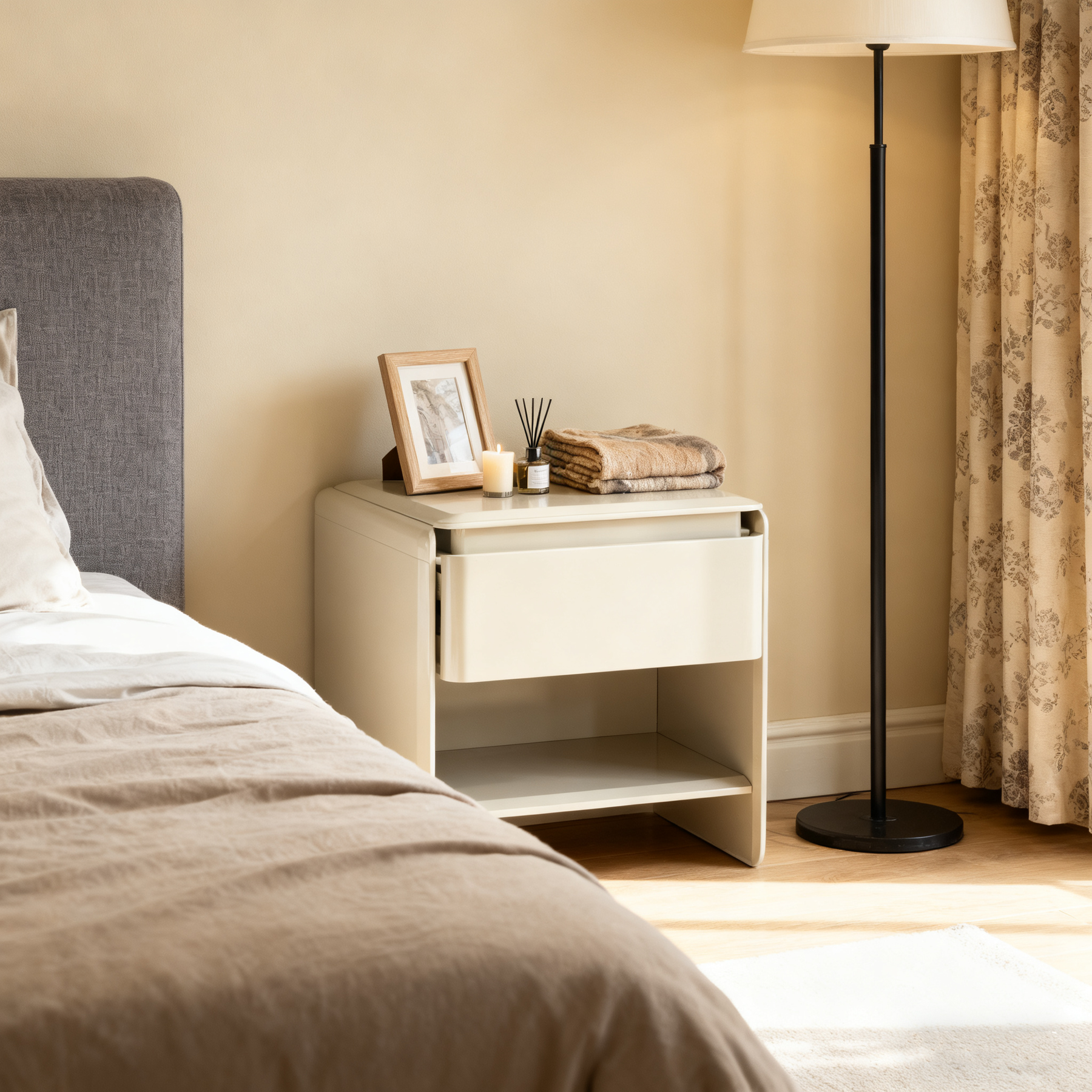 Modern Minimalist Nightstand - Wireless Charging & Easy-Clean Baking P ...